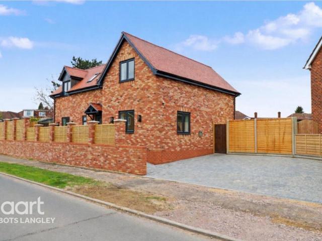 3 bedroom detached house for sale