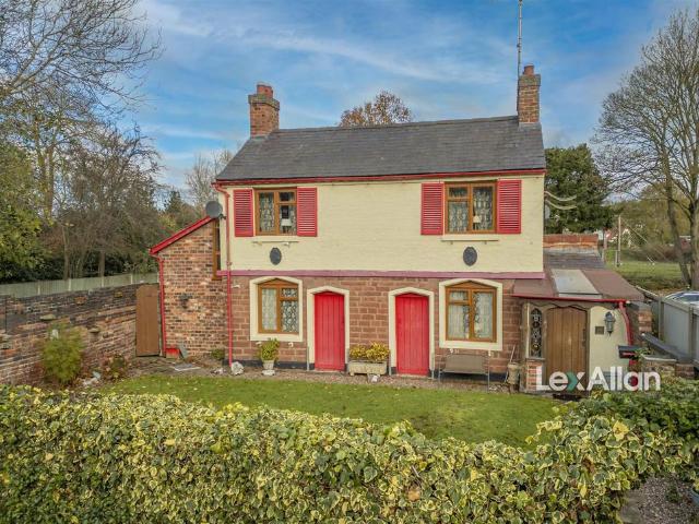 3 bedroom detached house for sale