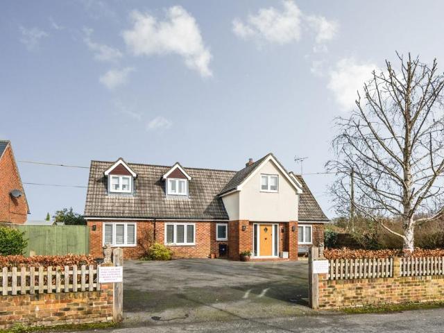3 bedroom detached house for sale