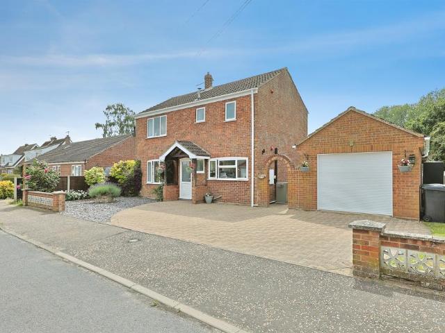3 bedroom detached house for sale