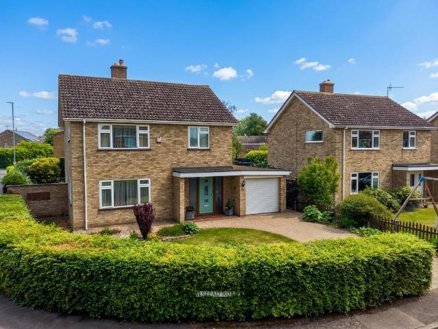 3 bedroom detached house for sale