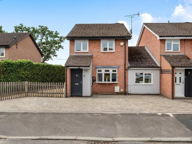 3 bedroom detached house for sale