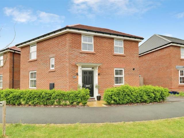 3 bedroom detached house for sale