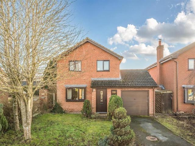 3 bedroom detached house for sale