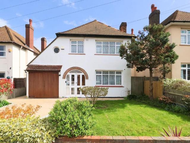 3 bedroom detached house for sale