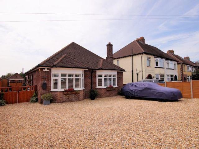 3 bedroom detached bungalow for sale