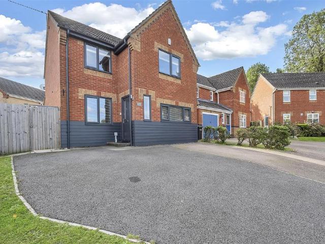 3 bedroom detached house for sale