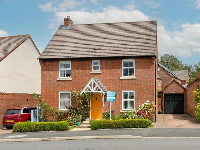 3 bedroom detached house for sale