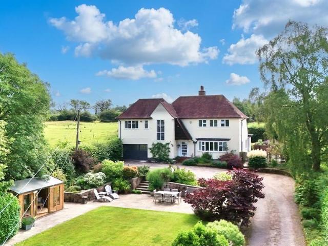 3 bedroom detached house for sale