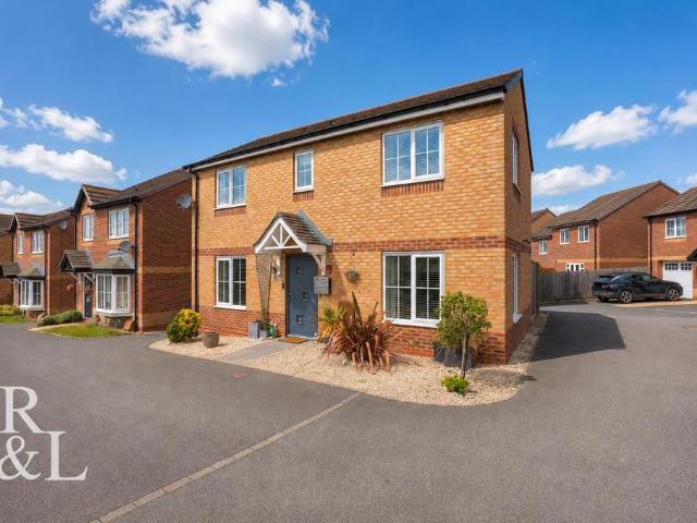 3 bedroom detached house for sale