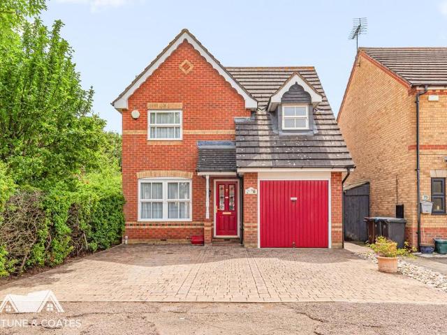 3 bedroom detached house for sale