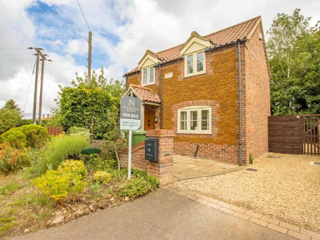 3 bedroom detached house for sale