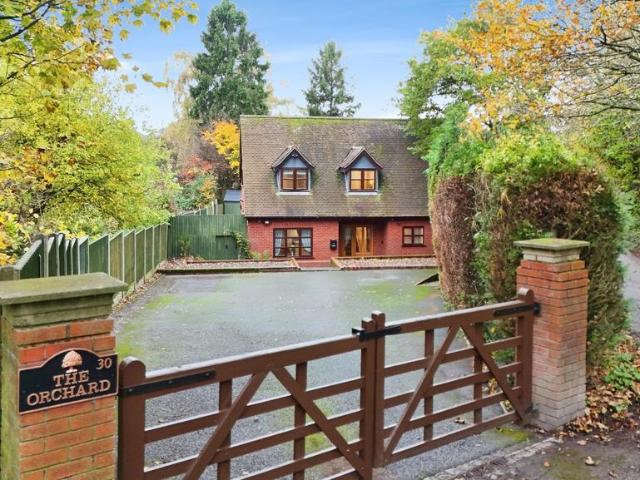 3 bedroom detached house for sale