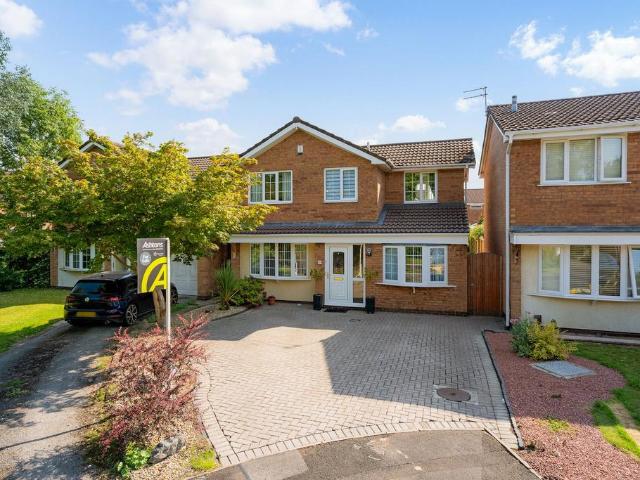3 bedroom detached house for sale