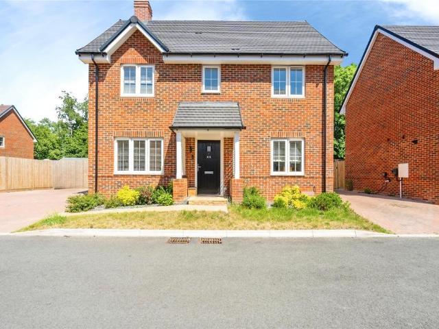 3 bedroom detached house for sale
