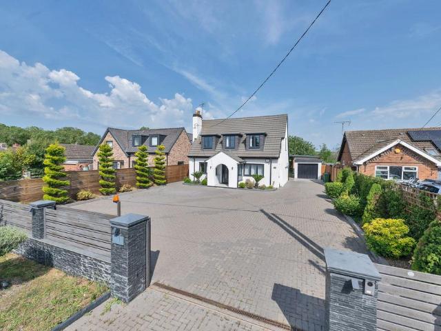 3 bedroom detached house for sale