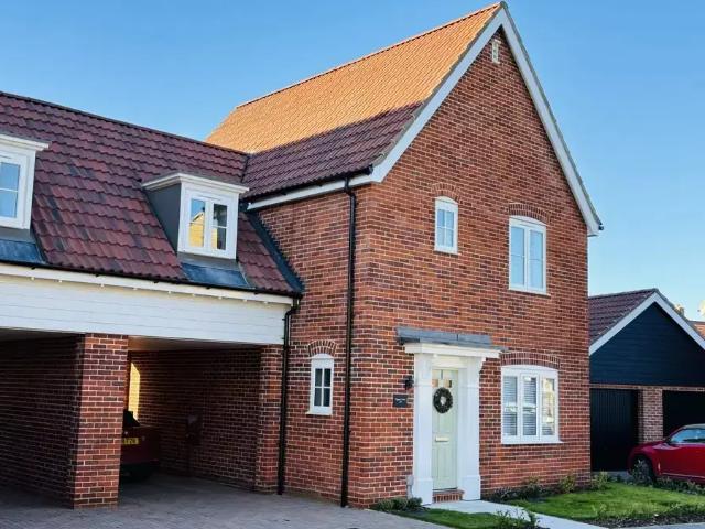 3 bedroom detached house for sale