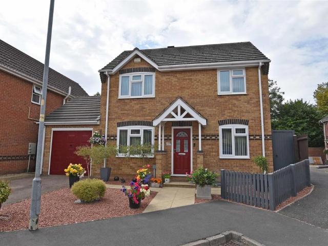 3 bedroom detached house for sale