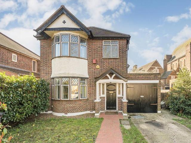 3 bedroom detached house for sale