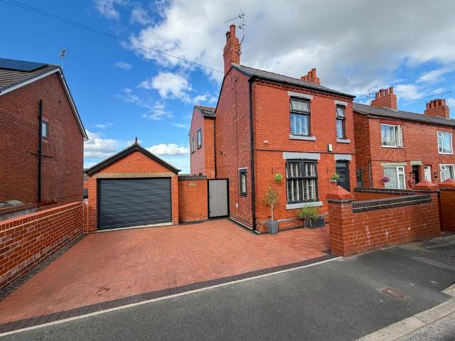 3 bedroom detached house for sale