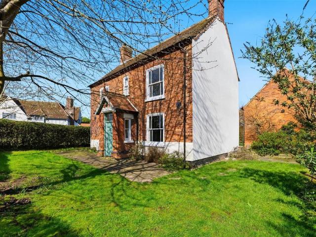 3 bedroom detached house for sale