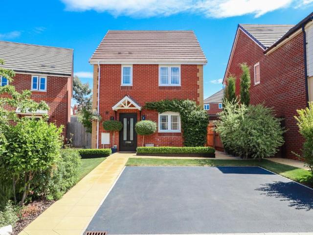 3 bedroom detached house for sale