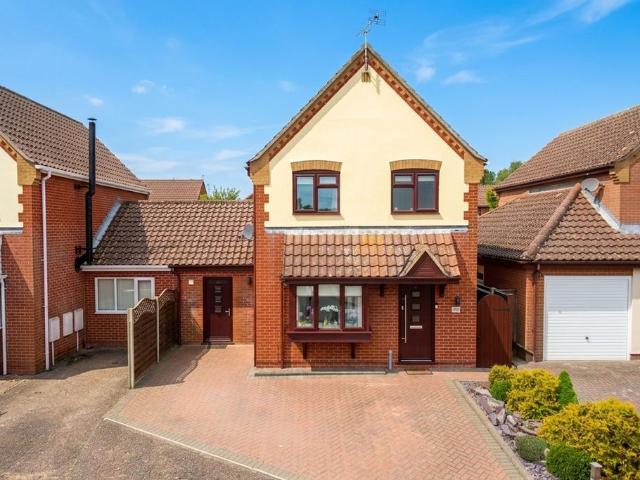3 bedroom detached house for sale