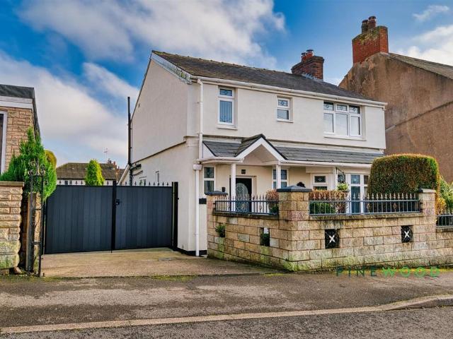 3 bedroom detached house for sale