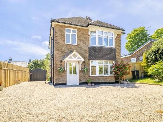 3 bedroom detached house for sale
