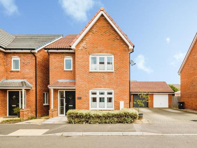 3 bedroom detached house for sale