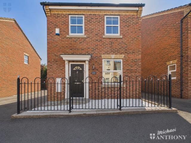 3 bedroom detached house for sale