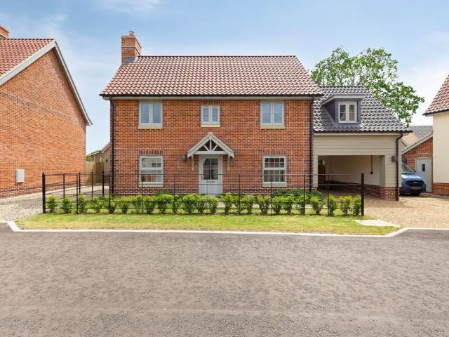 3 bedroom detached house for sale