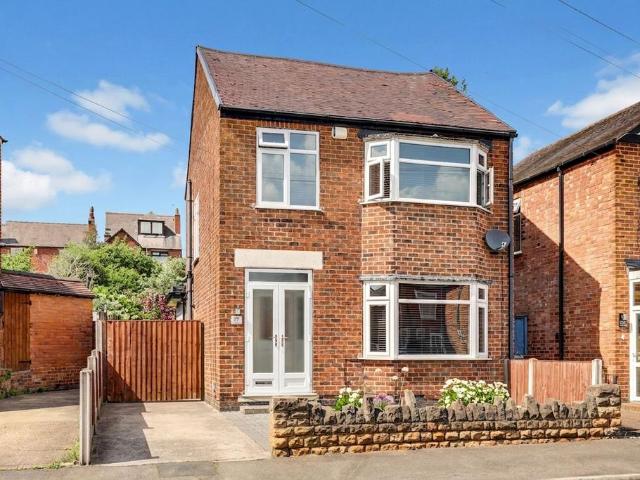 3 bedroom detached house for sale