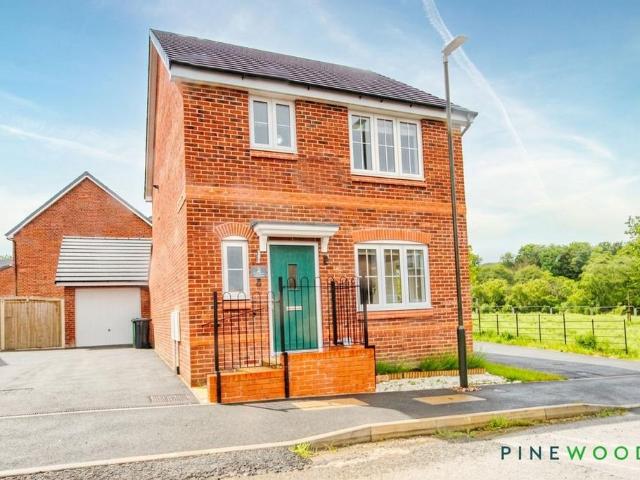 3 bedroom detached house for sale