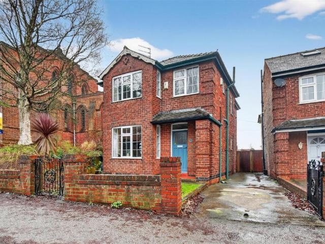 3 bedroom detached house for sale