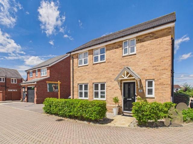 3 bedroom detached house for sale