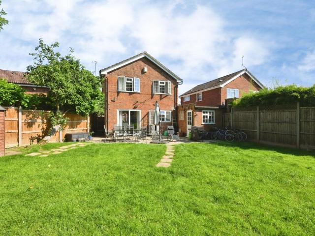 3 bedroom detached house for sale