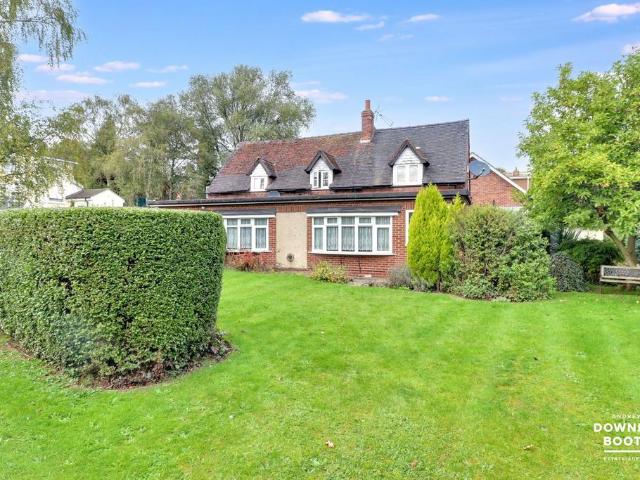 3 bedroom detached house for sale
