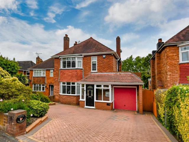 3 bedroom detached house for sale