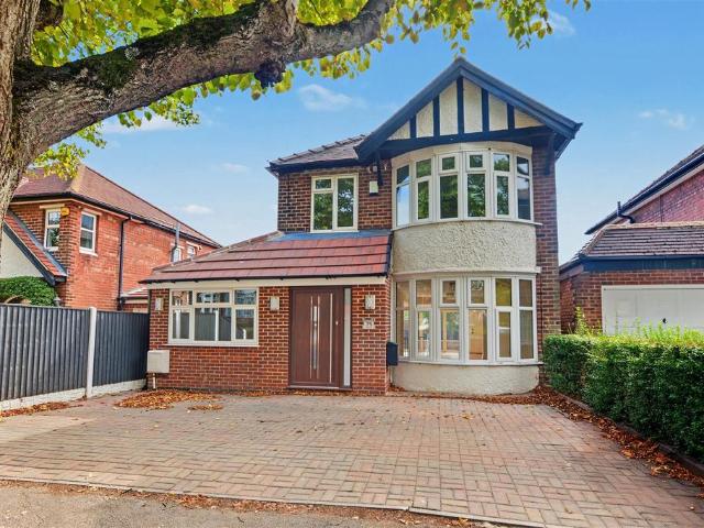3 bedroom detached house for sale