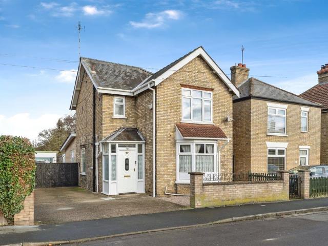 3 bedroom detached house for sale