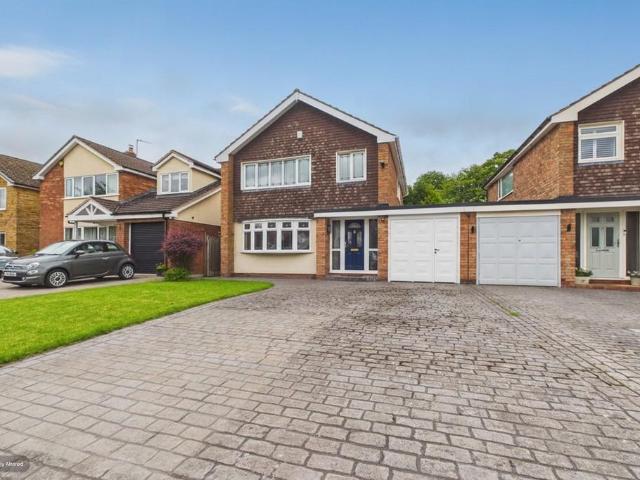 3 bedroom detached house for sale