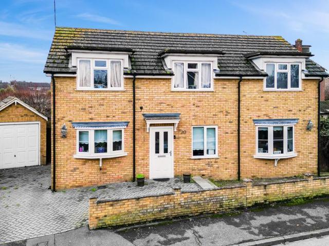 3 bedroom detached house for sale