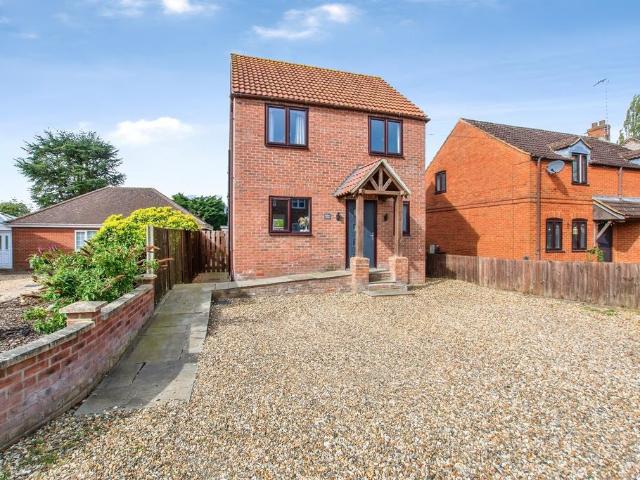 3 bedroom detached house for sale