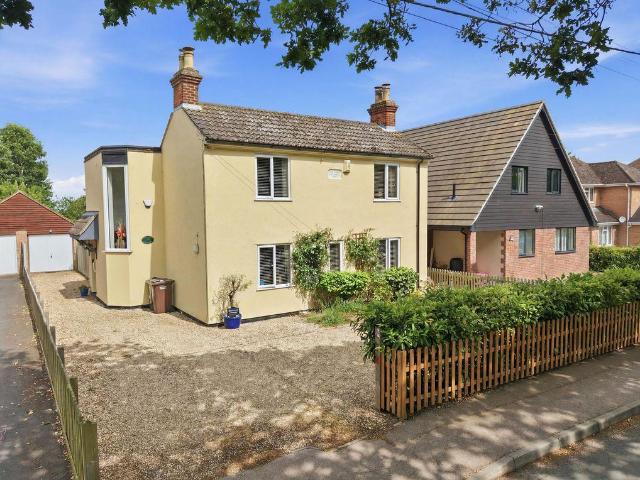 3 bedroom detached house for sale
