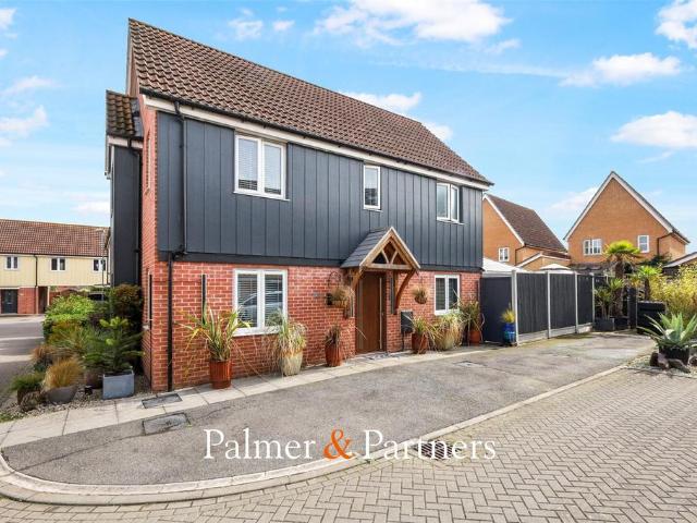 3 bedroom detached house for sale