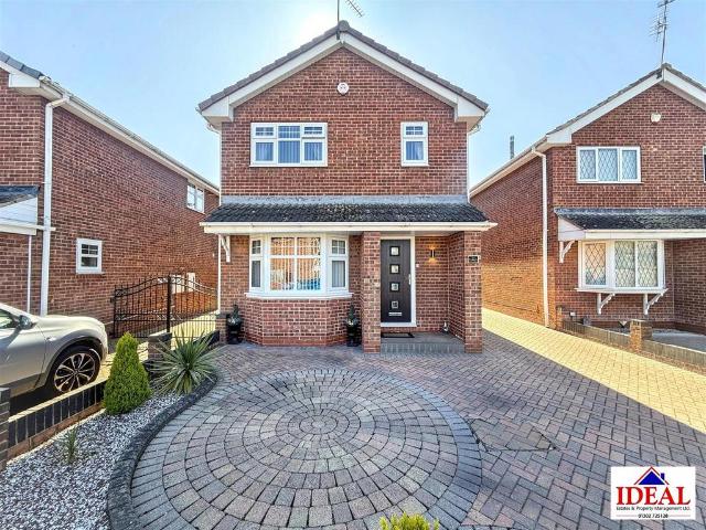 3 bedroom detached house for sale
