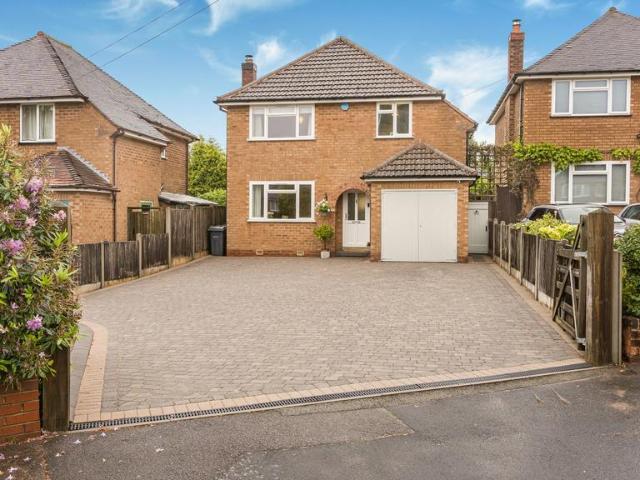 3 bedroom detached house for sale