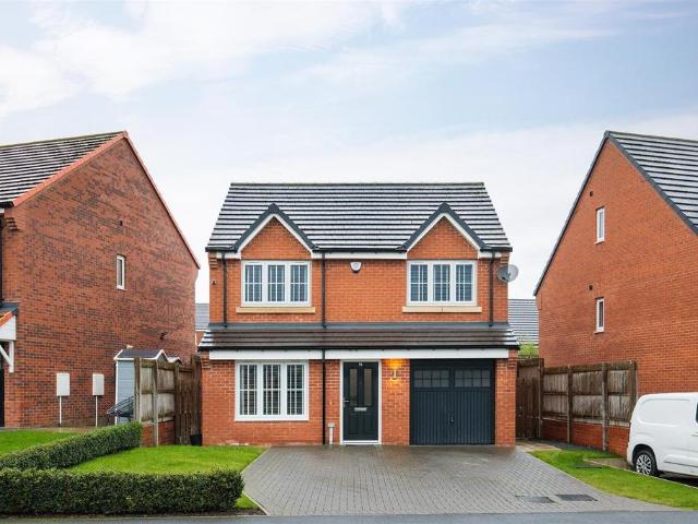 3 bedroom detached house for sale