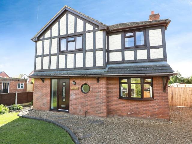 3 bedroom detached house for sale